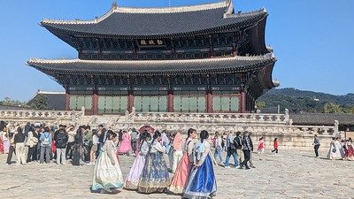 Palaces in Seoul - Travel Addict on a Budget